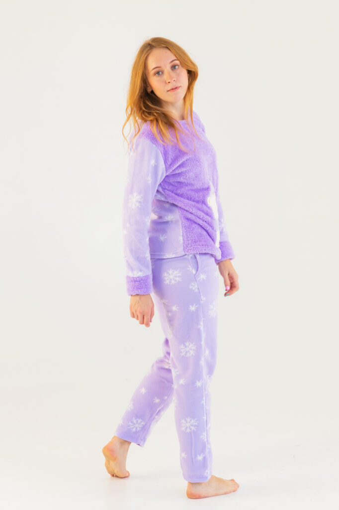 "Let it Snow" Two-Piece Pajamas Set - Kajamaz